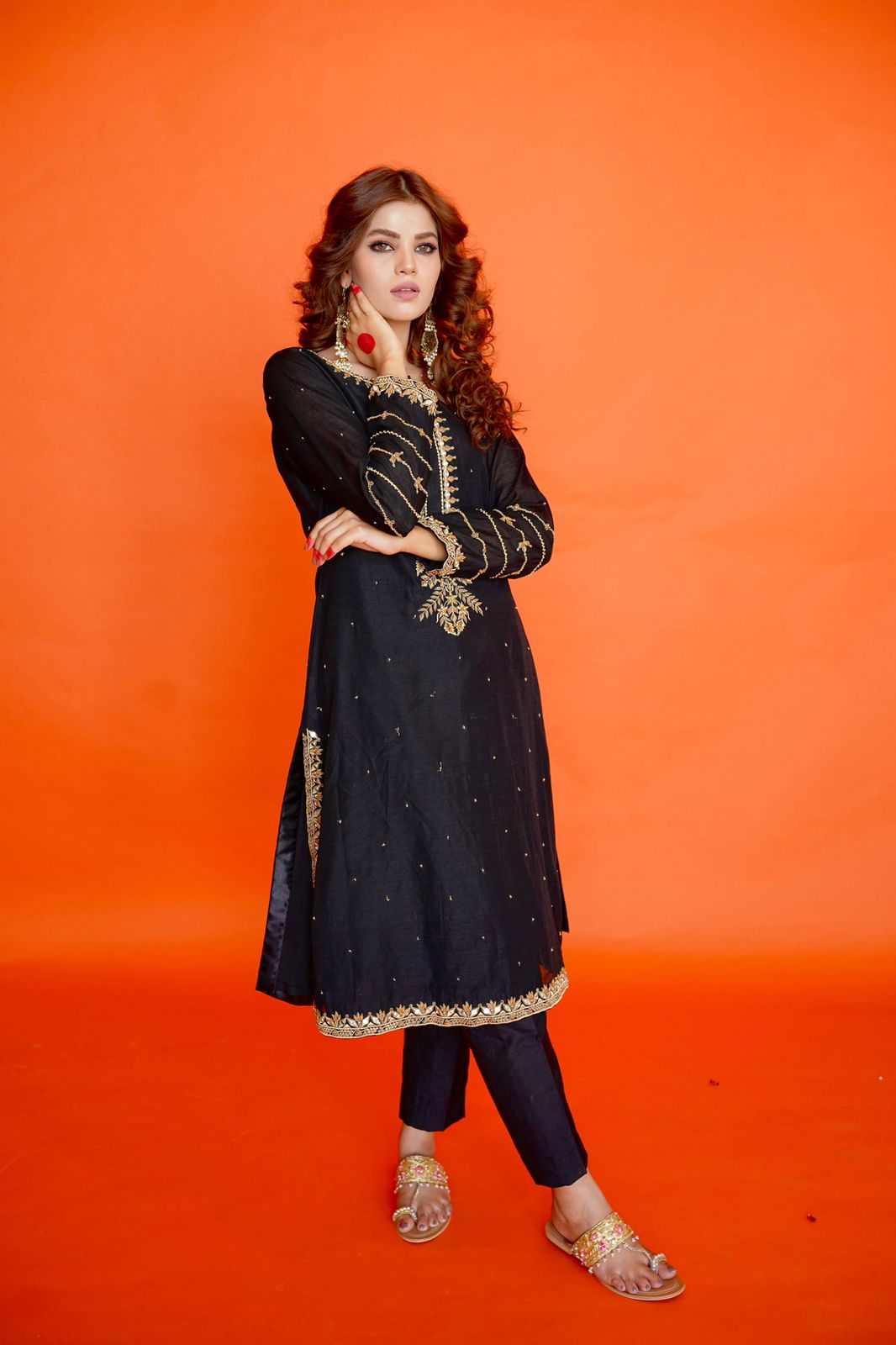 Product Detail Amna Ismail